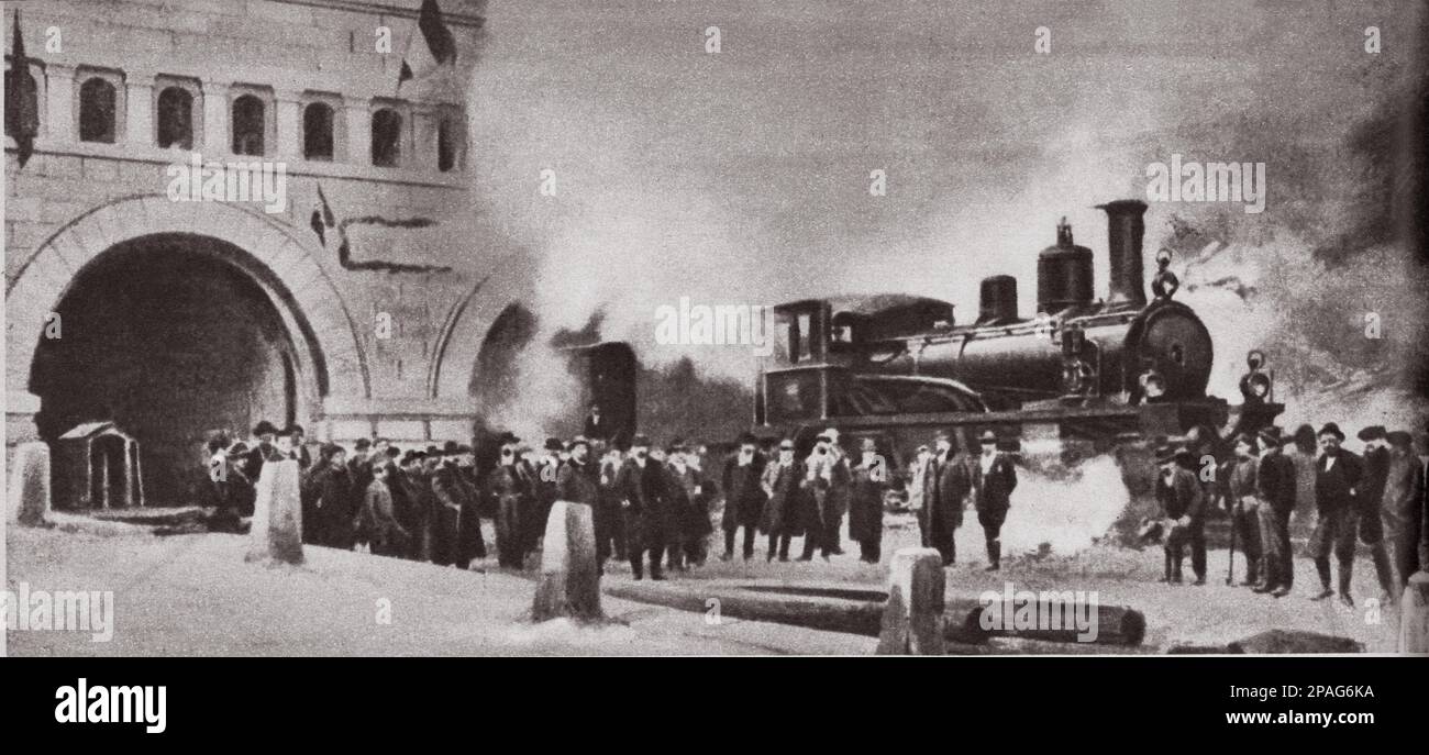 1906 , 25 january ,TRAFORO DEL SEMPIONE , ITALY : The first train ...