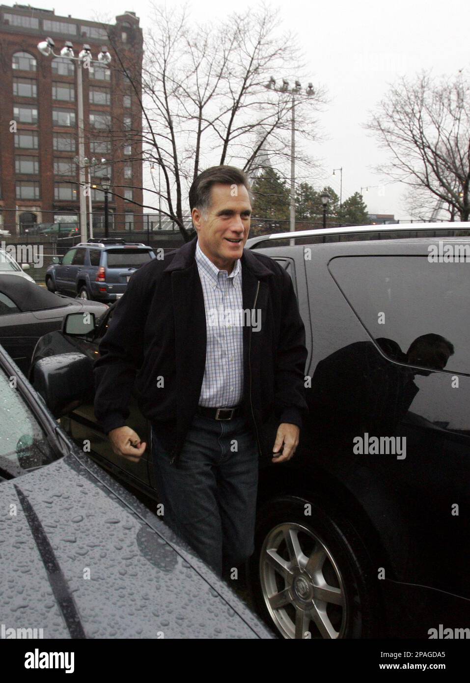 Republican presidential hopeful former Massachusetts Gov. Mitt Romney ...