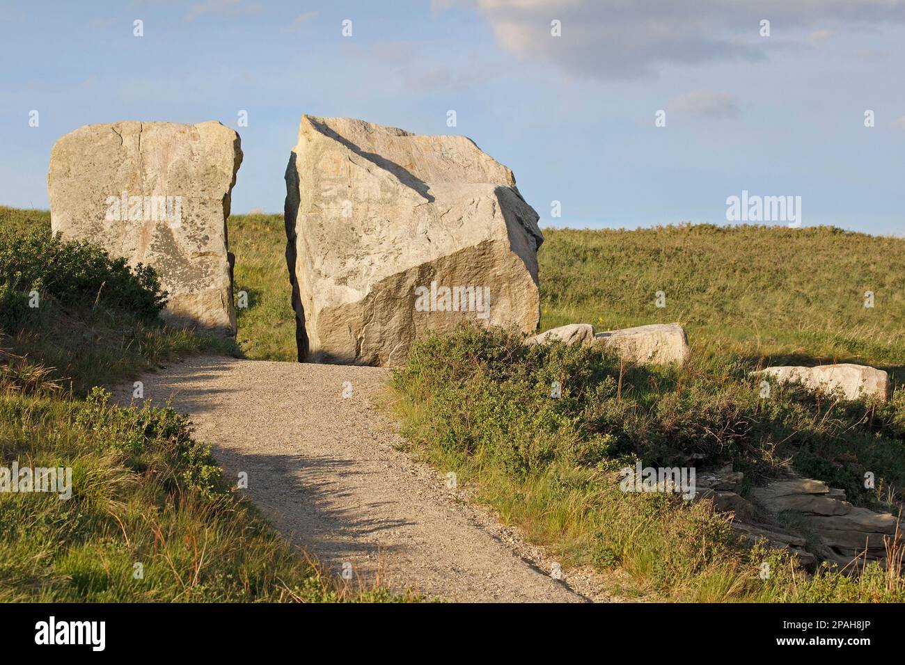 Fractured rock canada hi-res stock photography and images - Alamy