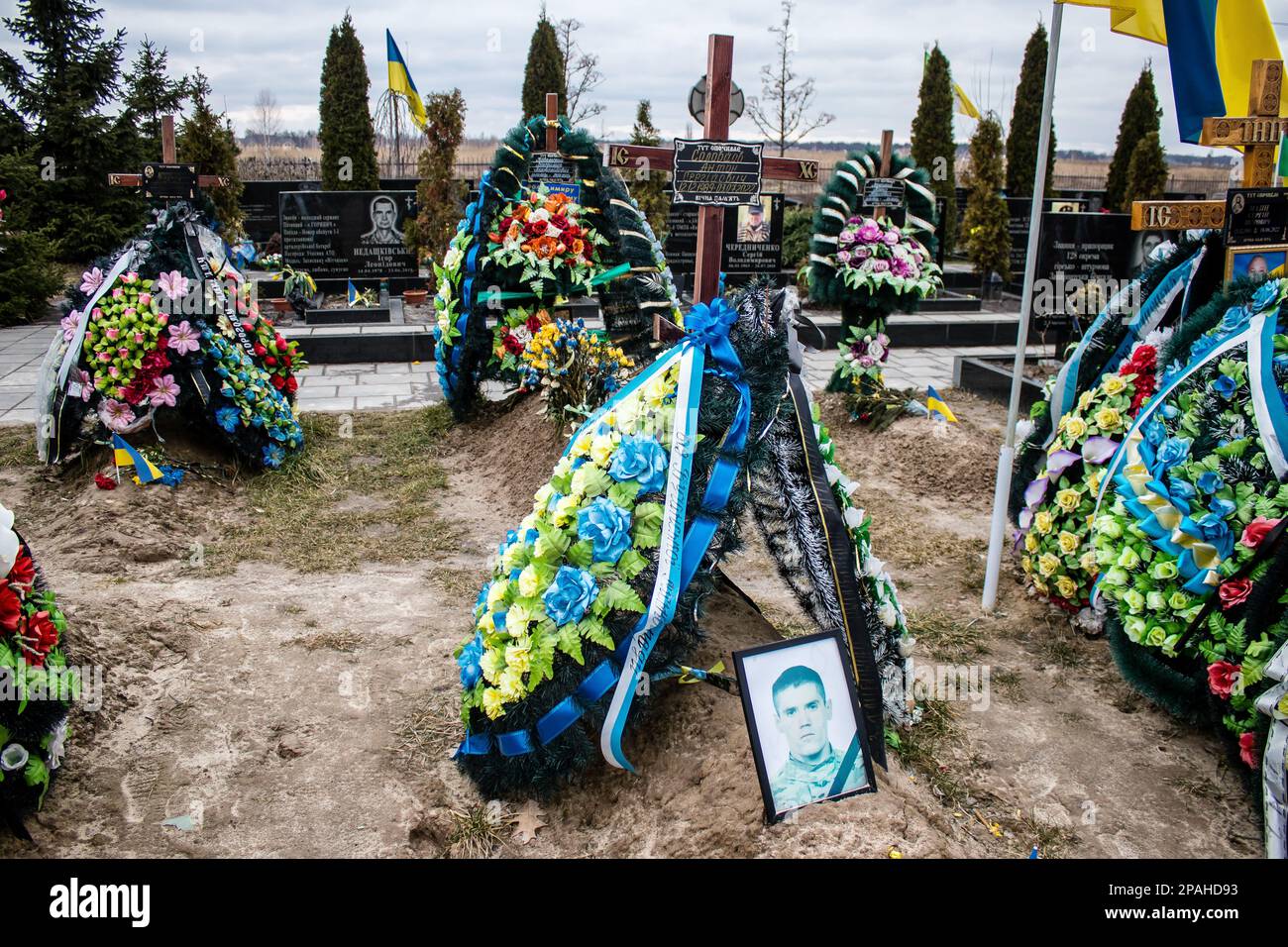 Ornate graves of Ukrainian soldiers who died during the Battle of Irpin ...