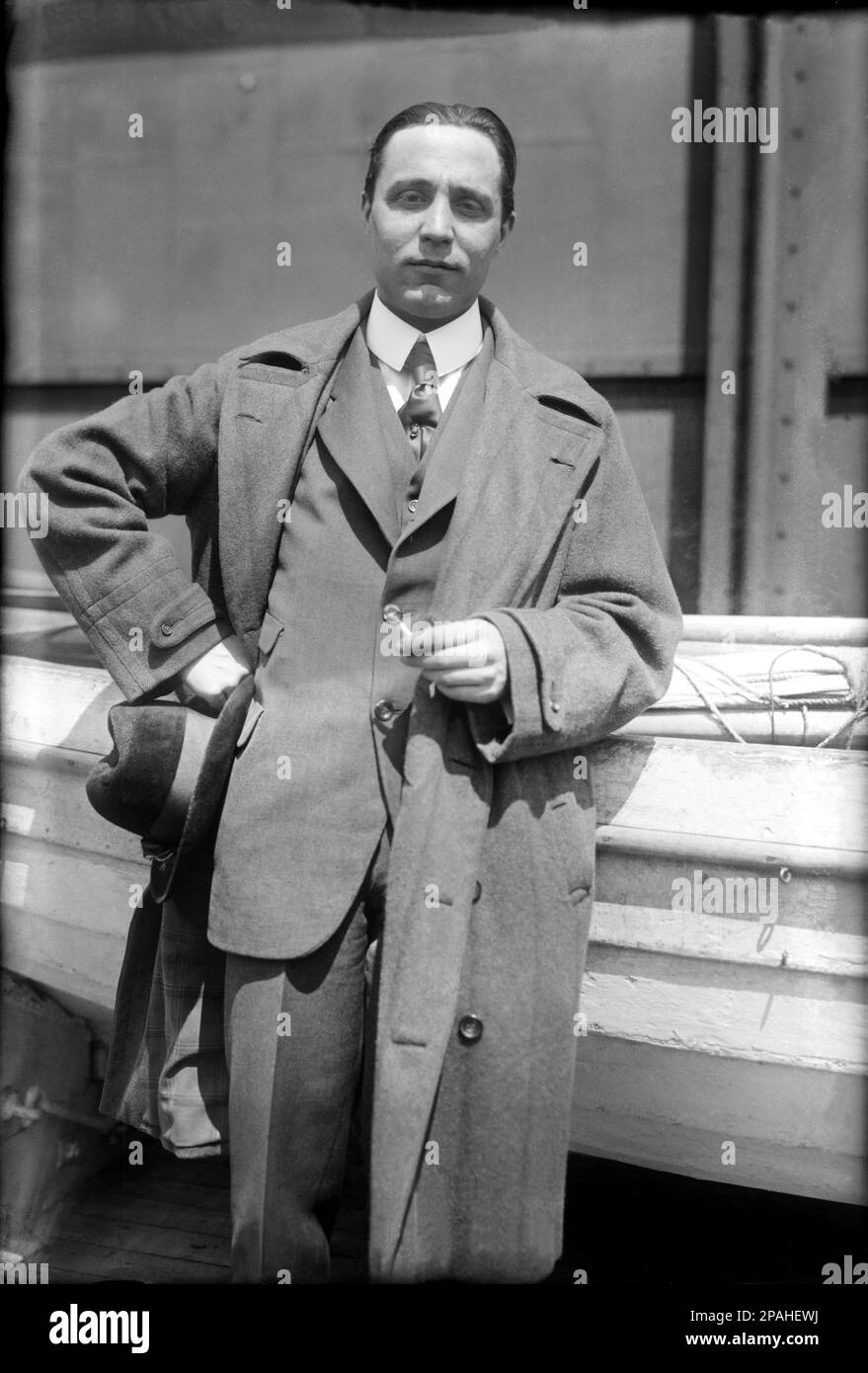 1915 ca , New York , USA : The italian military Captain EZIO GARIBALDI ...