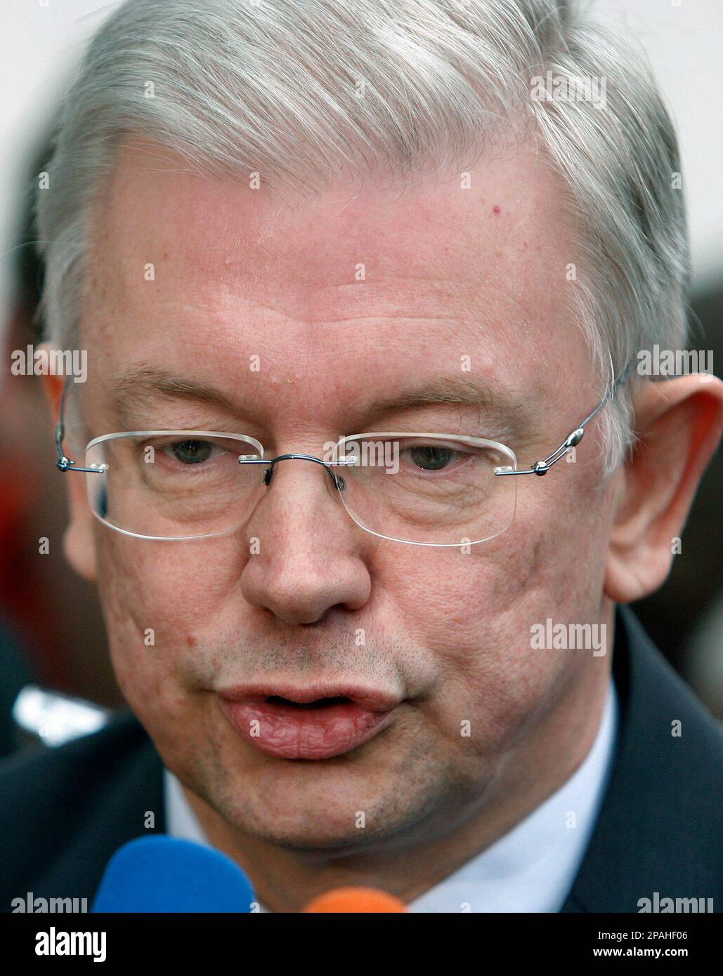 The governor of the German state of Hesse, Roland Koch, addresses the ...
