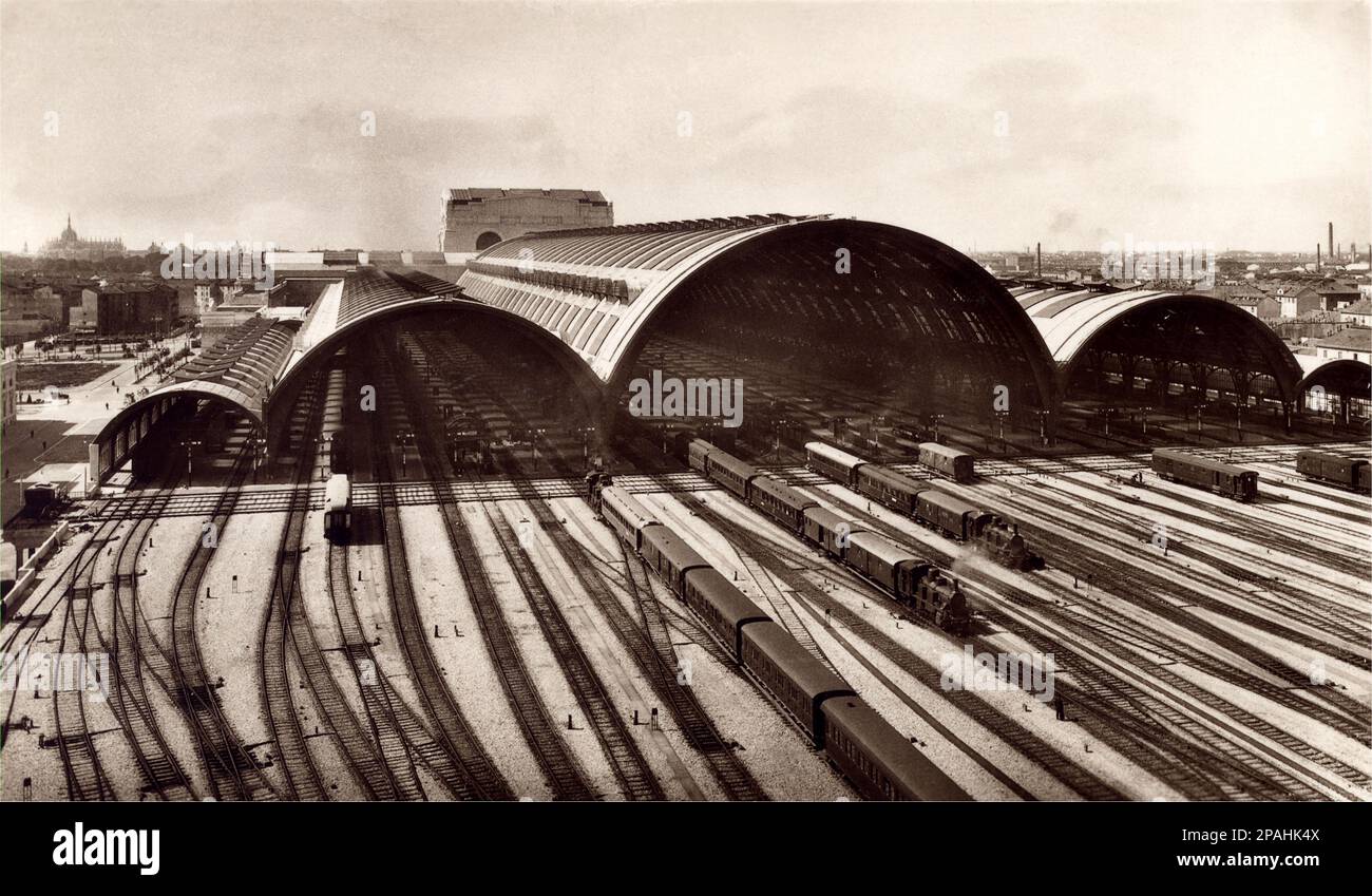 1931 ca, Milano, ITALY :The new STAZIONE CENTRALE ( the Cenral Rail ...