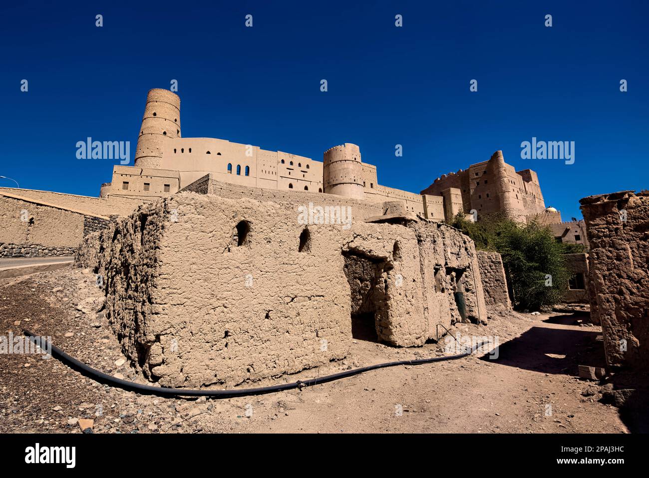 View of the UNESCO World Heritage Bahla Fort, Bahla, Oman Stock Photo - Alamy