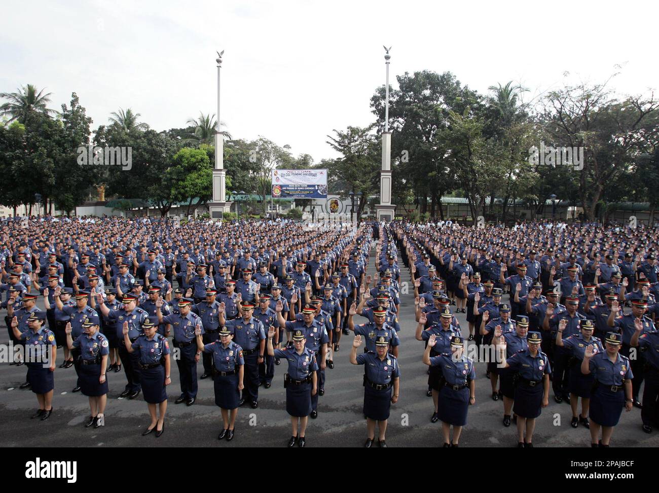 Newly-promoted Philippine National Police officers take their oaths ...