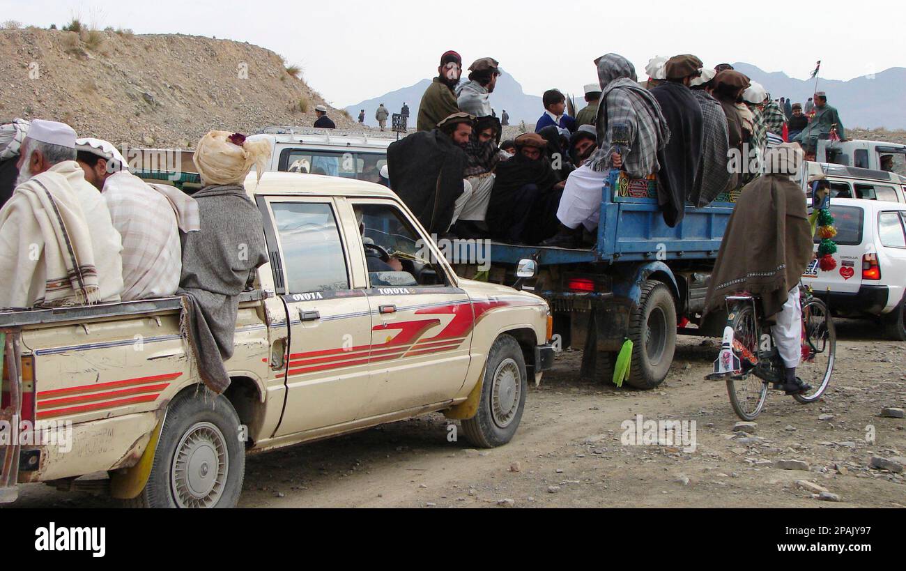 Pakistani tribal people fleeing from the troubled town of Makin, near ...