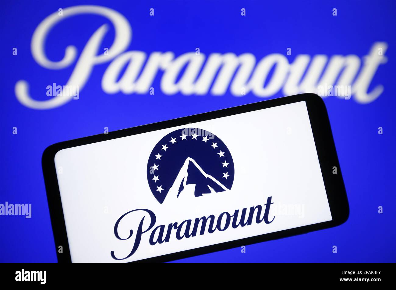 Paramount logo hi-res stock photography and images - Alamy
