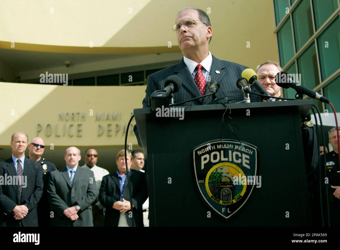 North Miami Beach, Fla., Police Chief Rafael Hernandez talks to ...