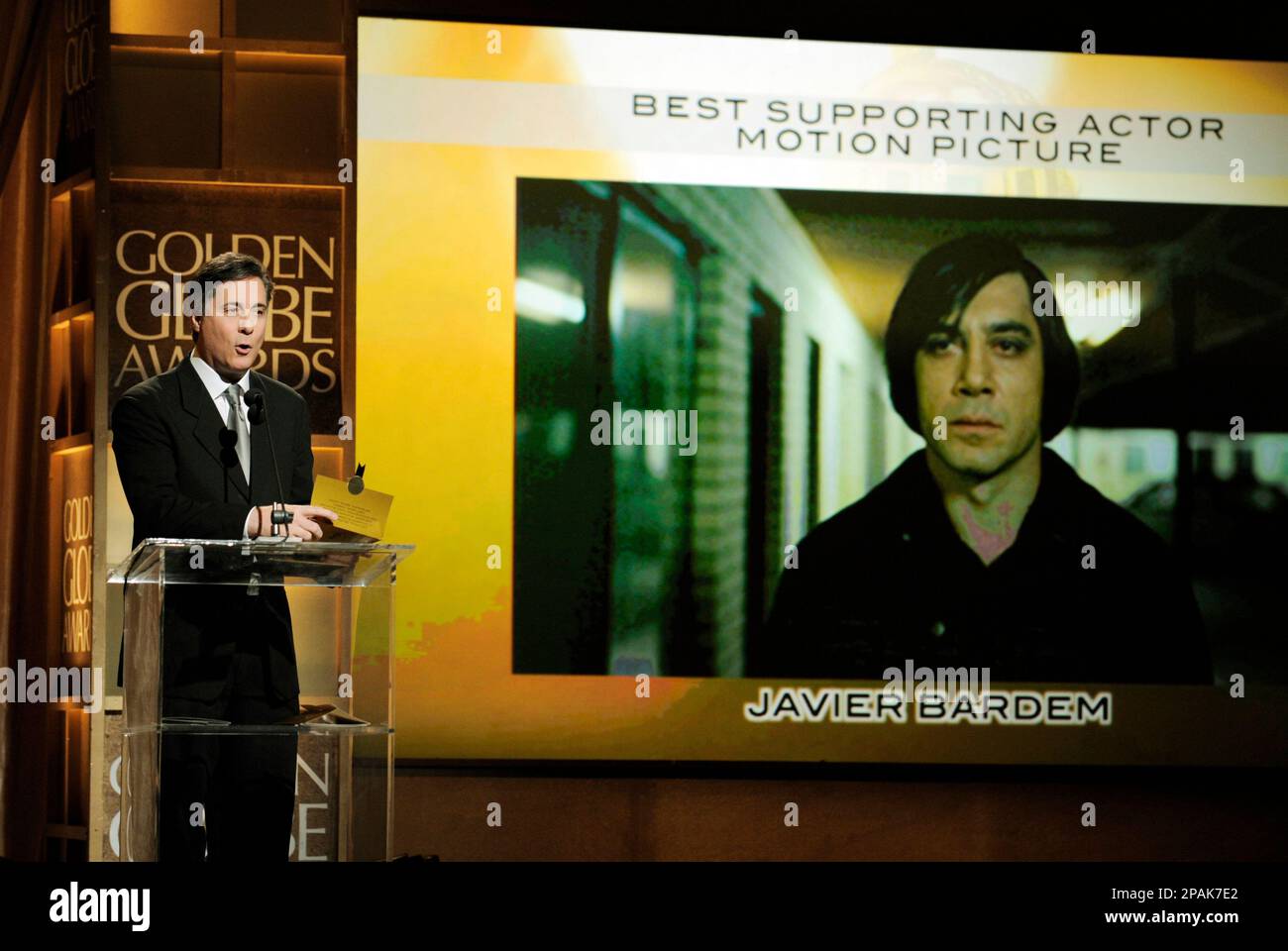 Presenter Jim Moret announces Javier Bardem as the winner of the Golden ...