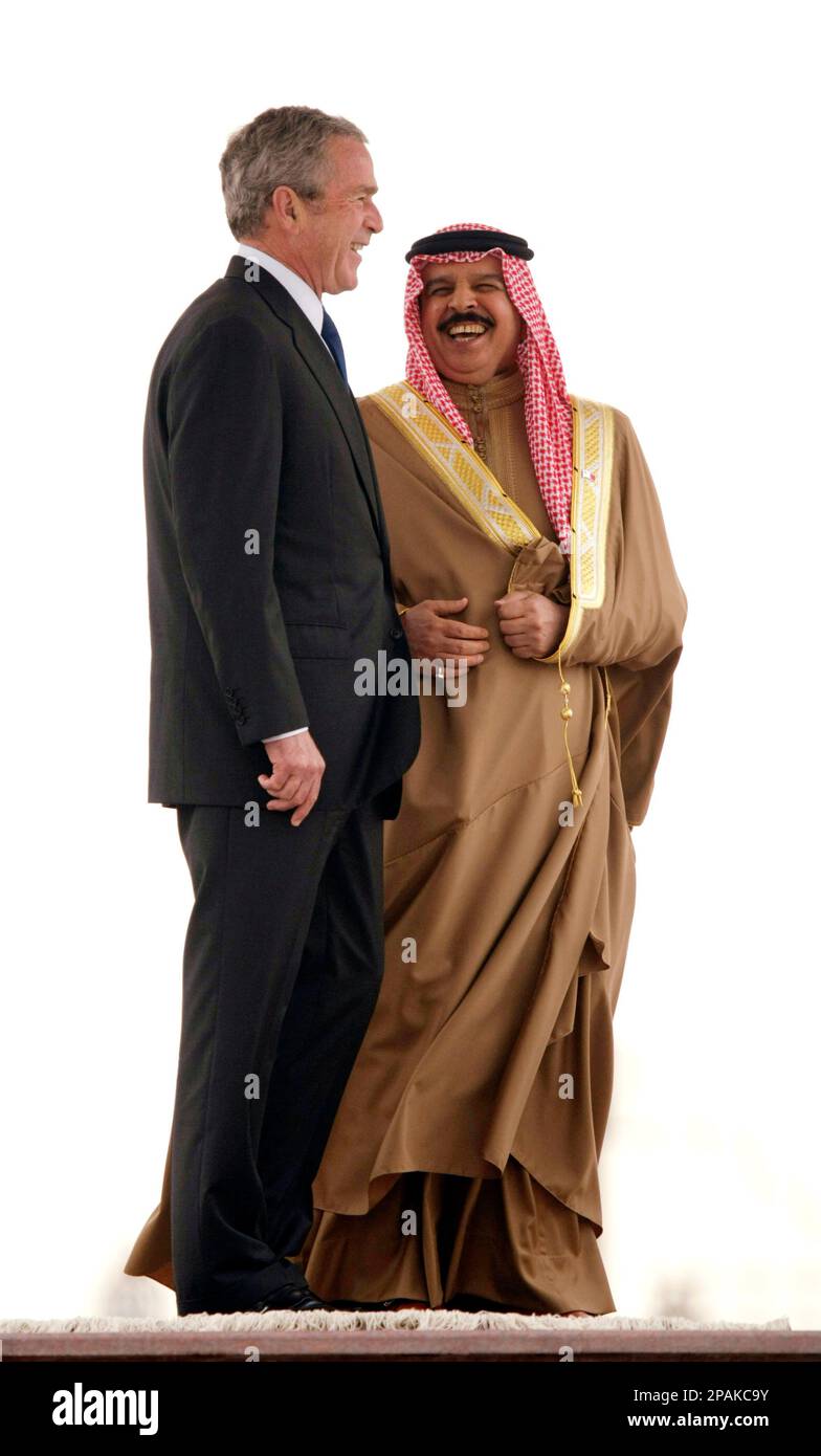 US President George W. Bush, left, and Bahrain's king, Hamad bin Isa Al ...