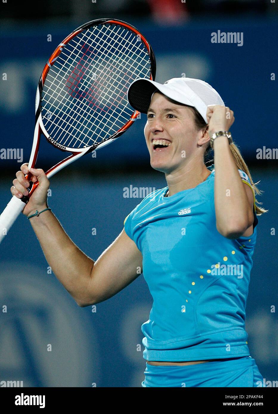 Belgium's Justine Henin celebrates winning the women's singles final ...