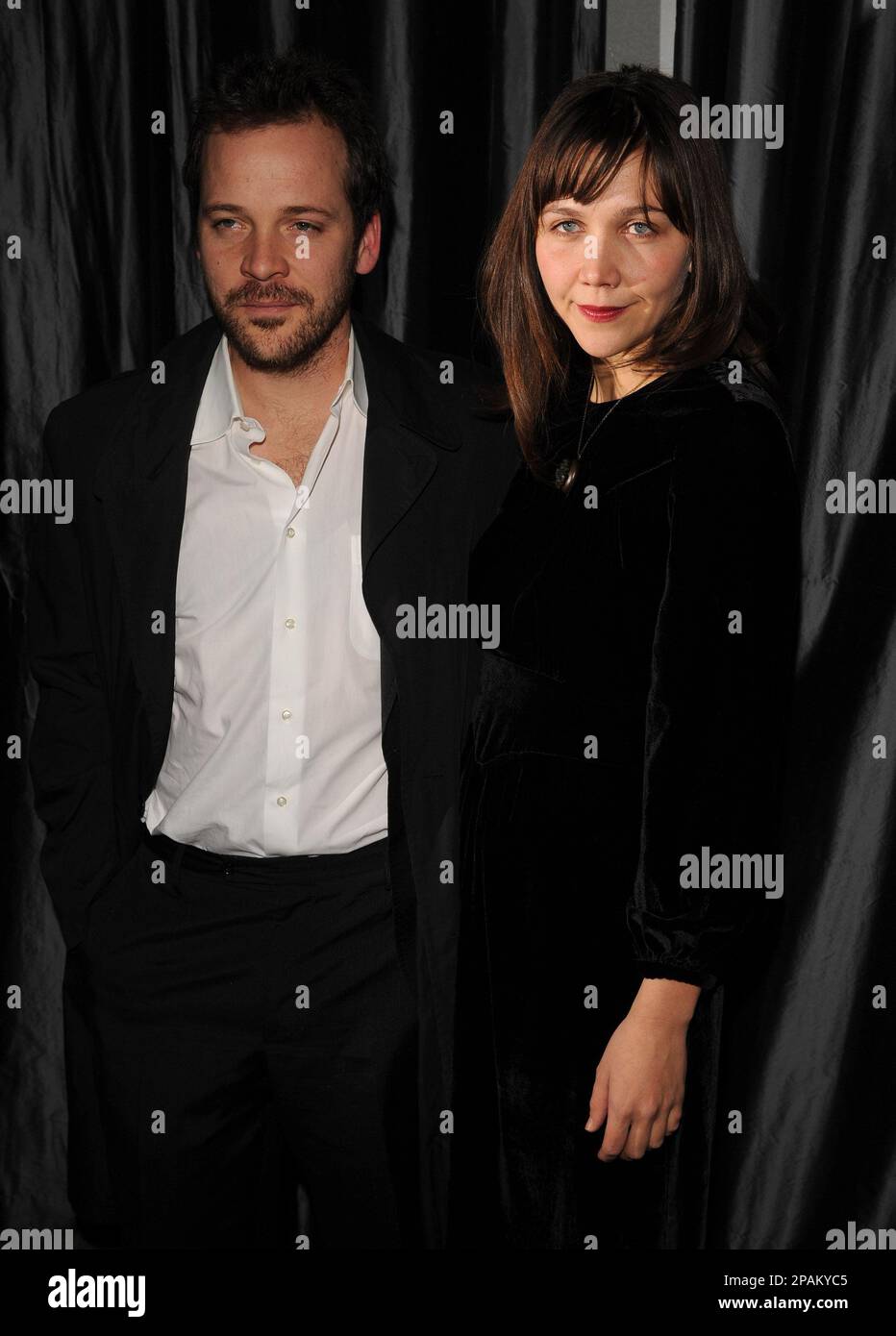 Actors Peter Saarsgard and Maggie Gyllenhaal arrive at the 2007 New ...