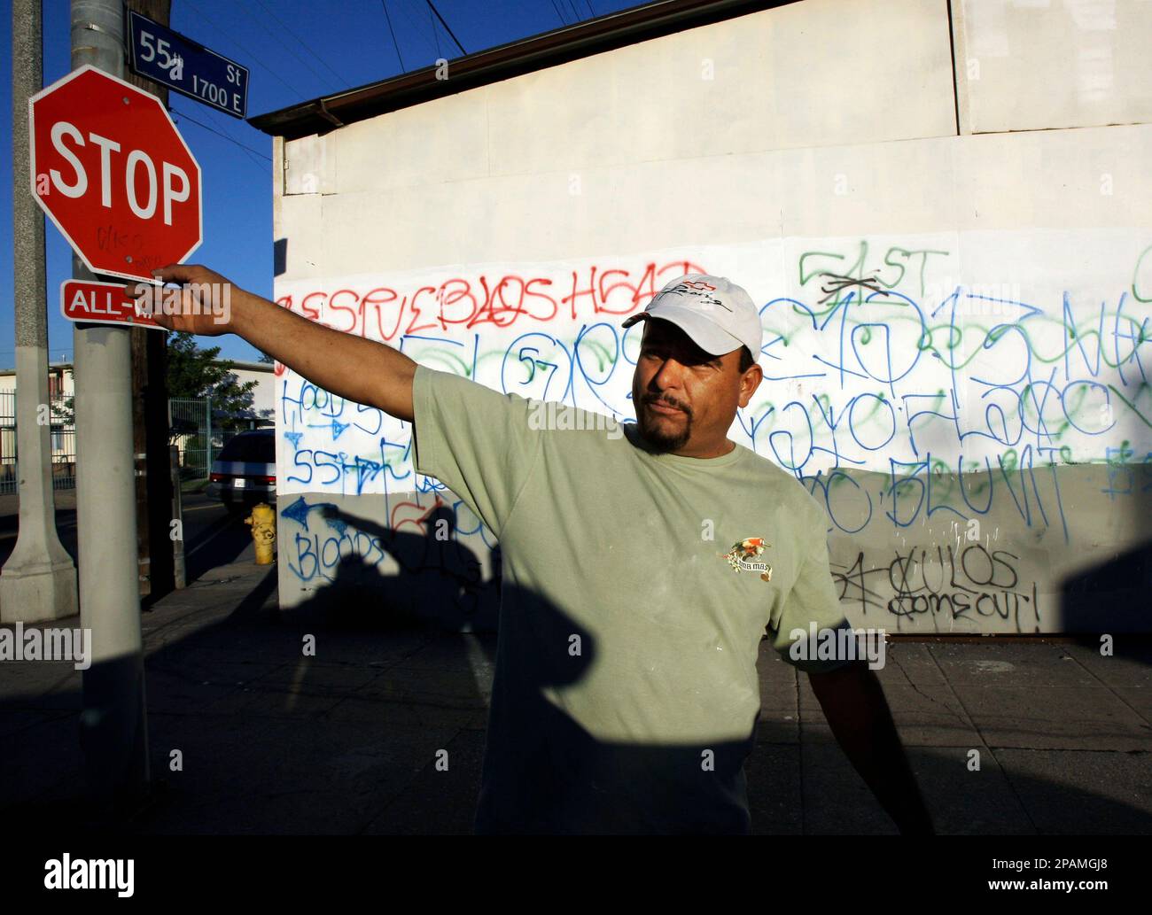 Carlos Rozales, who says he was mugged at gunpoint, complains to Los ...