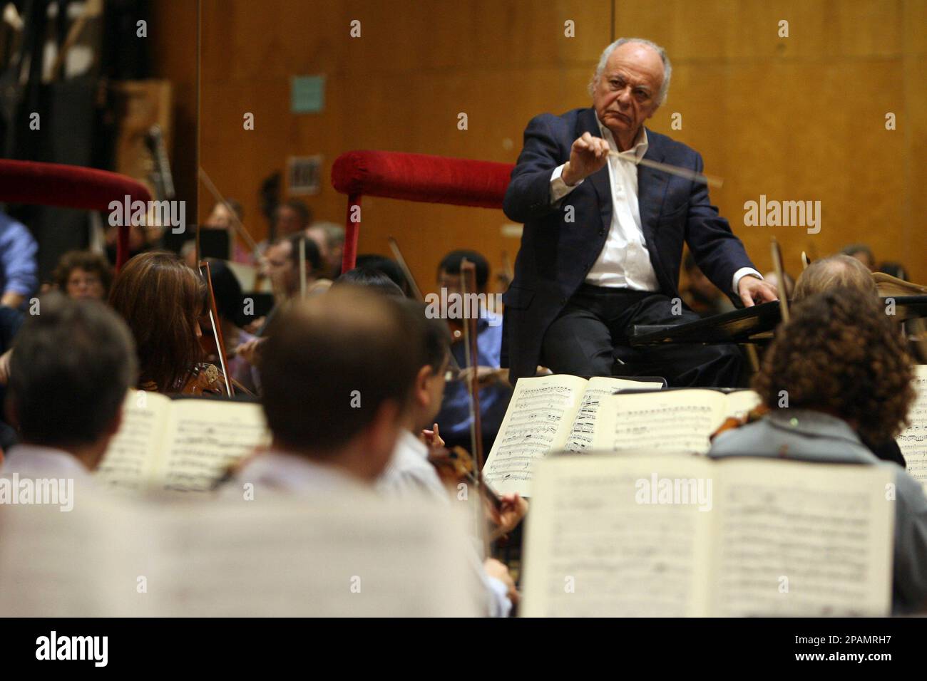 Laurin Maazel conducts the Metropolitan Opera orchestra during a ...