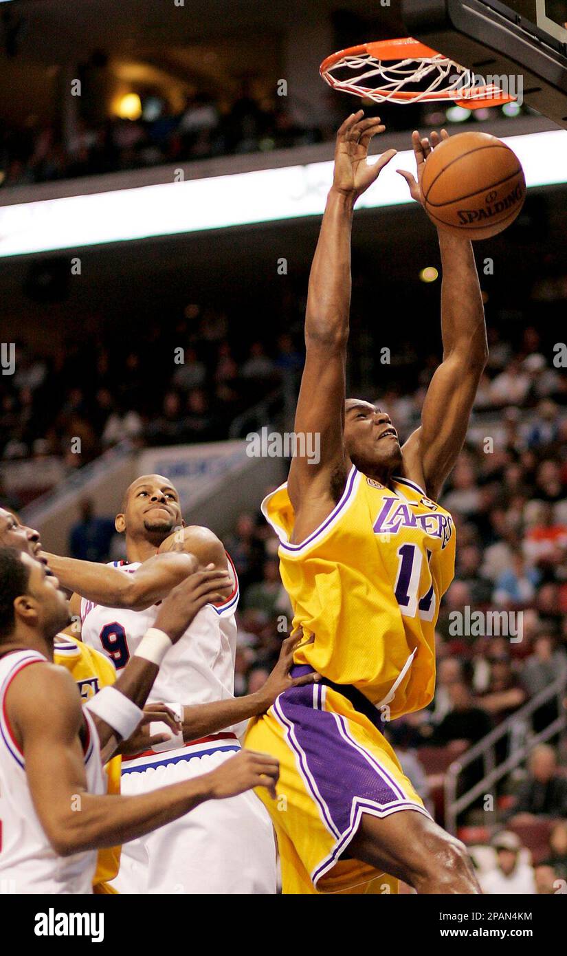 Andrew Bynum Dunk