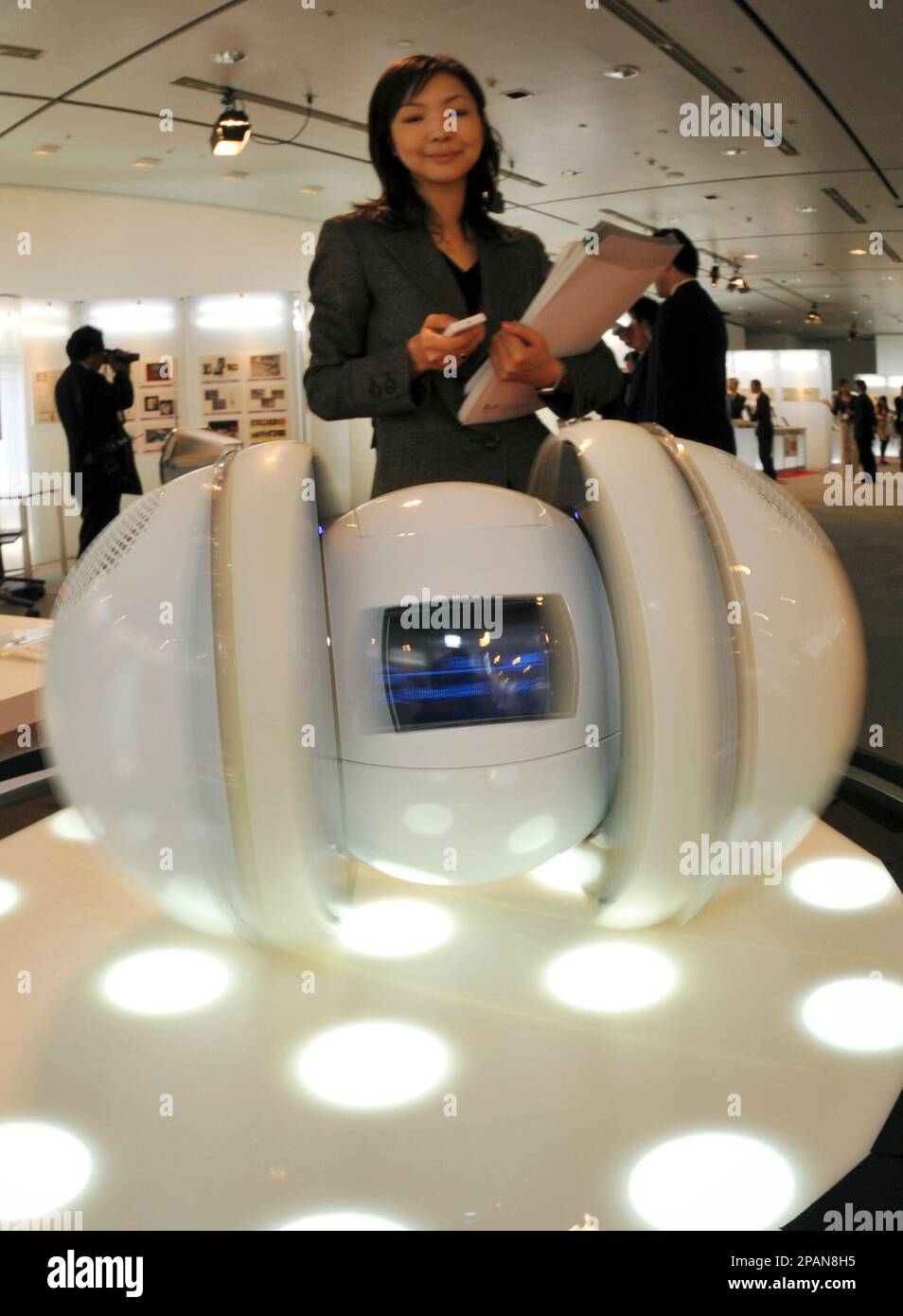 Miuro from ZMP Inc. wheels about to music from Apple Inc.'s iPod ...