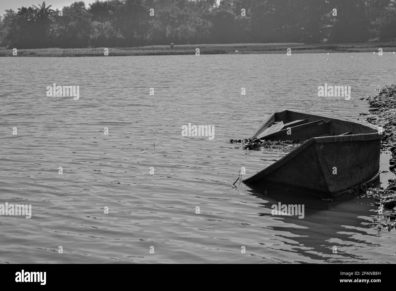 Ocean wave boat Black and White Stock Photos & Images - Alamy