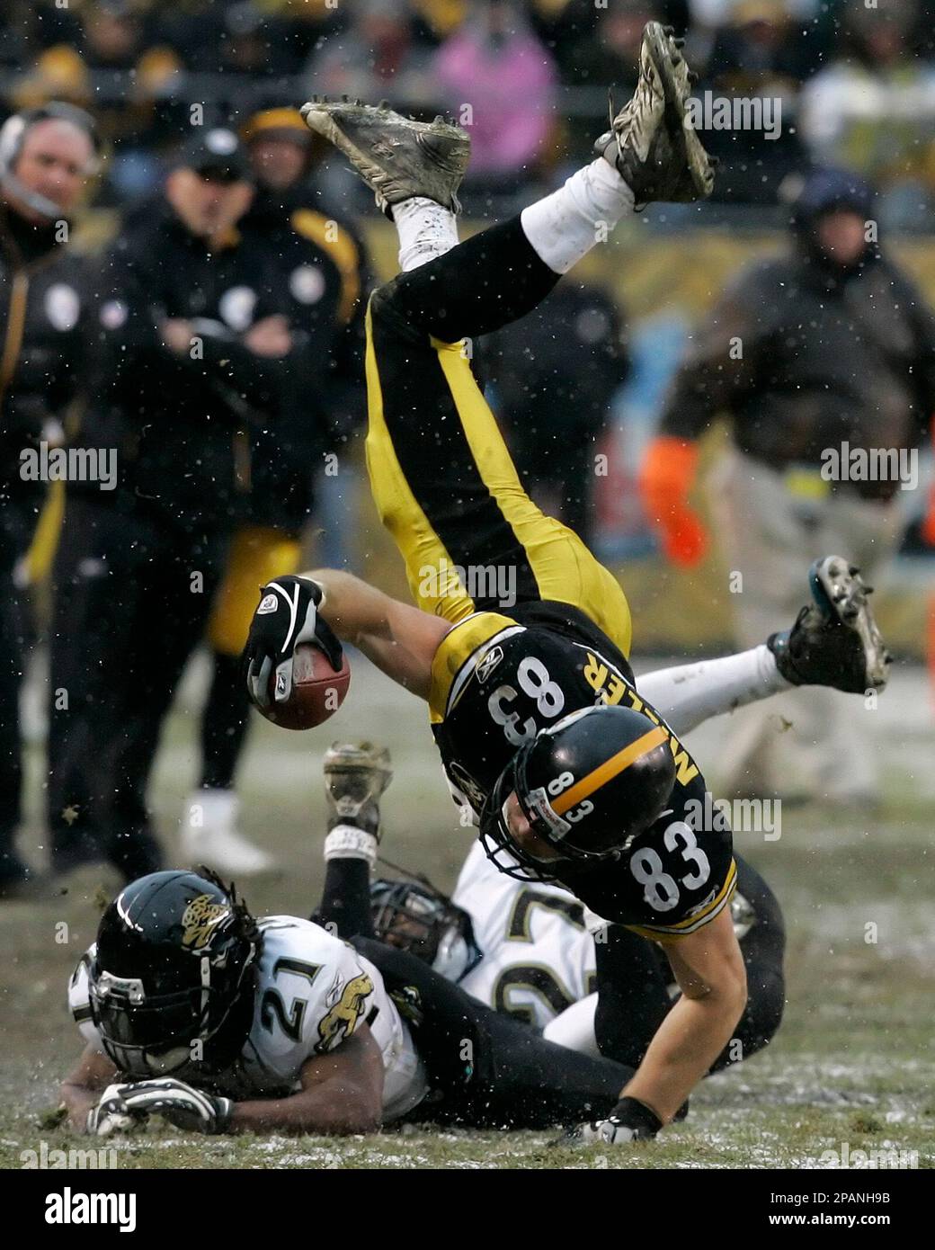 Pittsburgh Steelers tight end Heath Miller (83) is up-ended, by ...