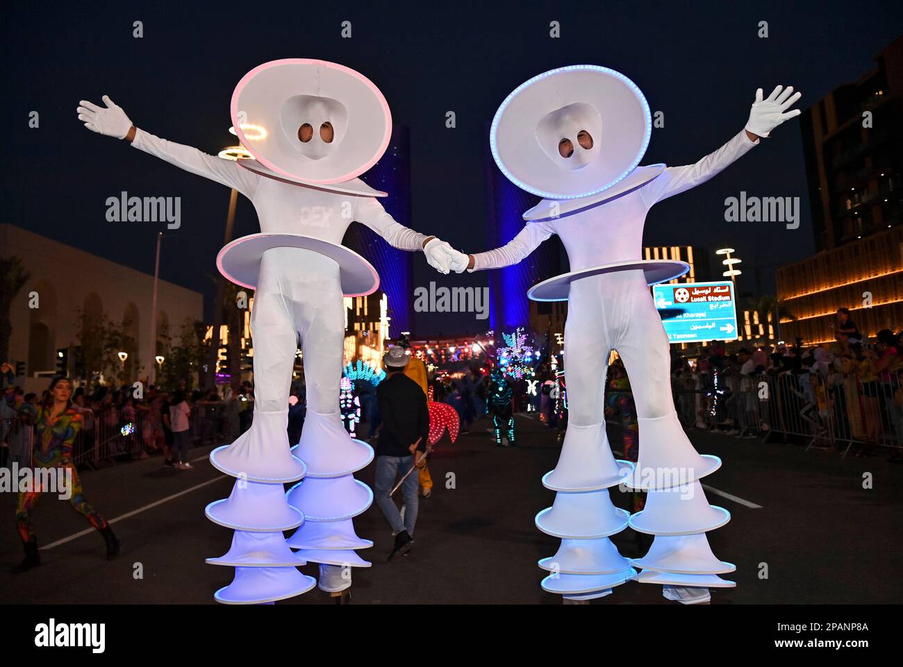 Darb lusail parade hi-res stock photography and images - Alamy