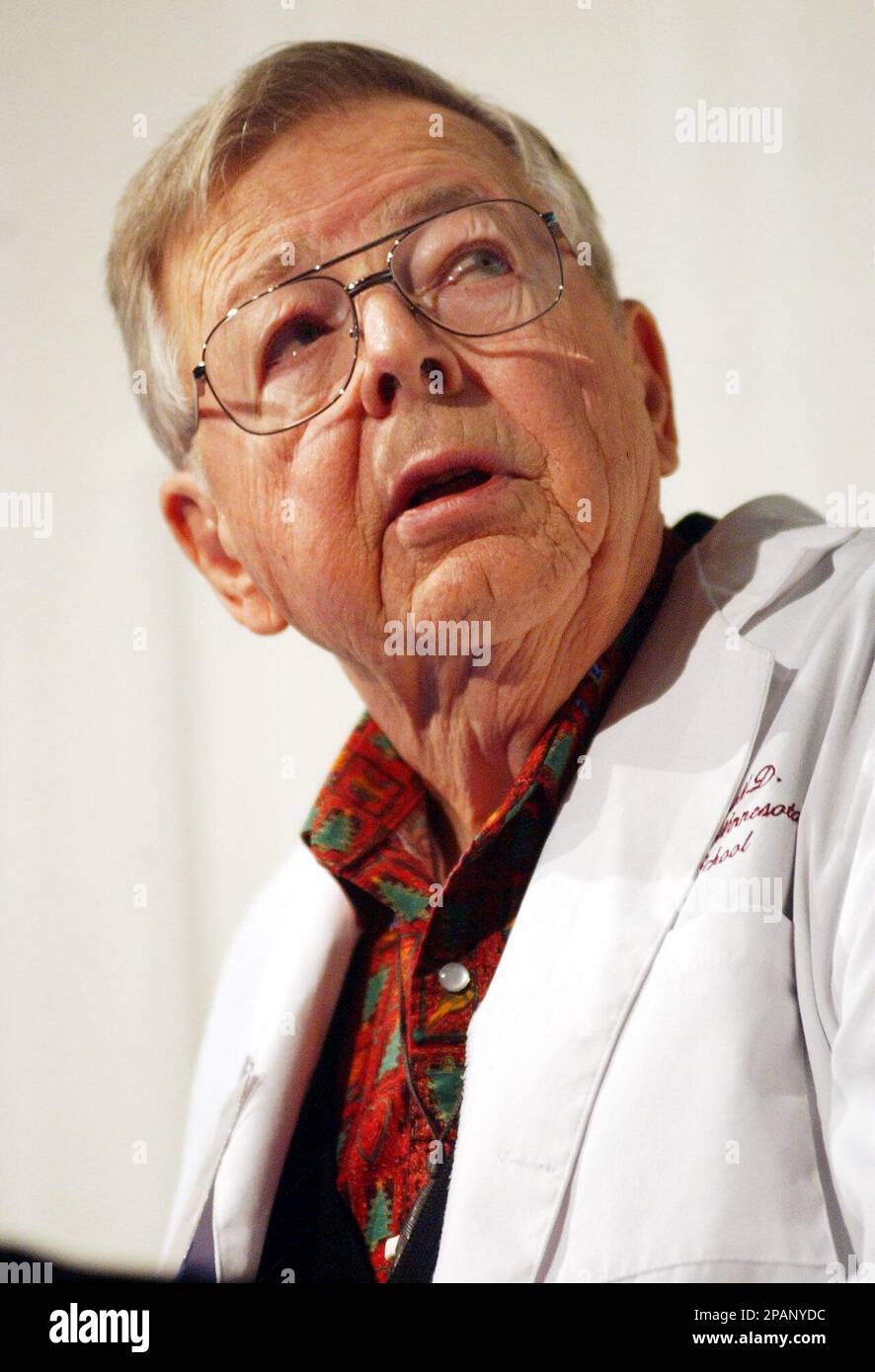 Earl Bakken, inventor of the battery-powered, wearable pacemaker and co ...