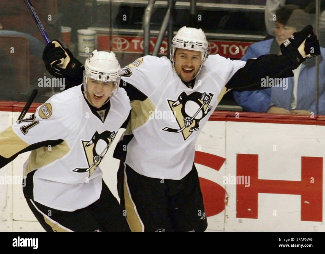 Pittsburgh Penguins' Evgeni Malkin, left, of Russia and Petr Sykora of ...