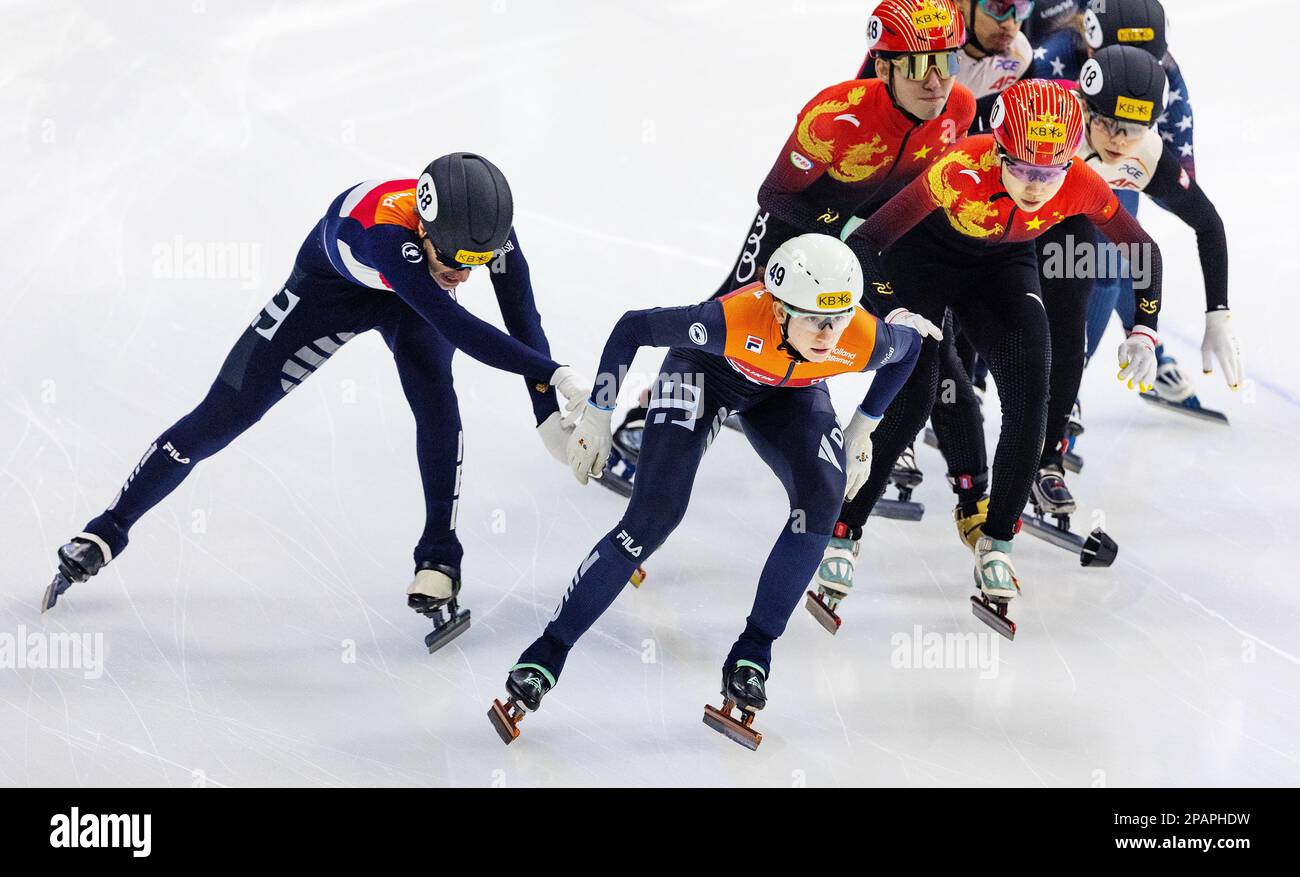 SEOUL - Jens van 't Wout (l) and Selma Poutsma in action in the ...