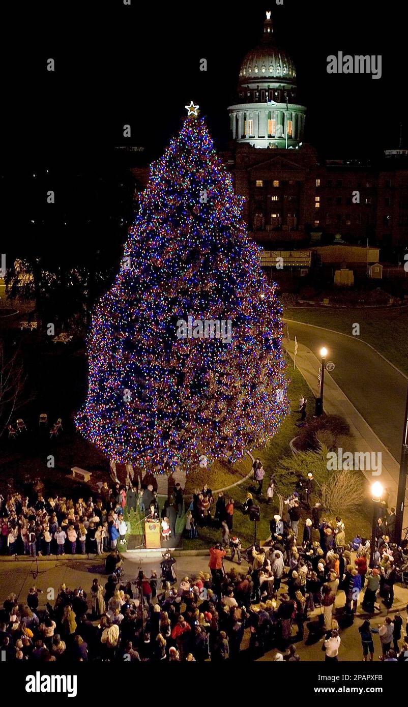 Idaho Governor C.L. "Butch" Otter and First Lady Lori Otter flip the ...