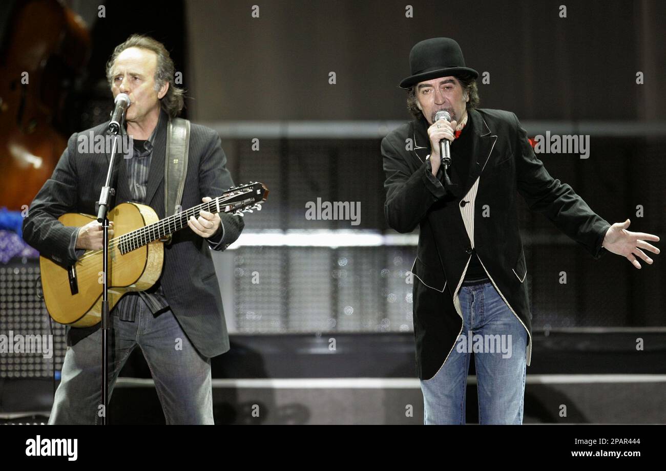 Spanish singers Joan Manuel Serrat, left, and Joaquin Sabina perform ...