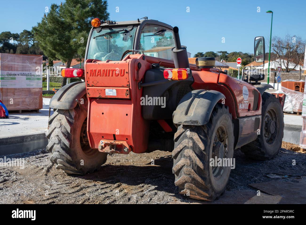 Bordeaux , Aquitaine France - 03 05 2023 : Manitou logo brand and text ...