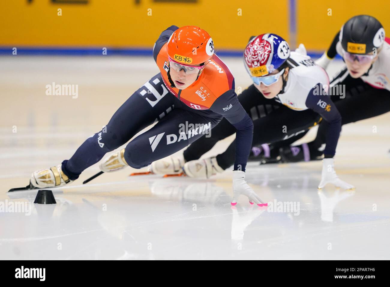 Mokdong ice rink hi-res stock photography and images - Alamy