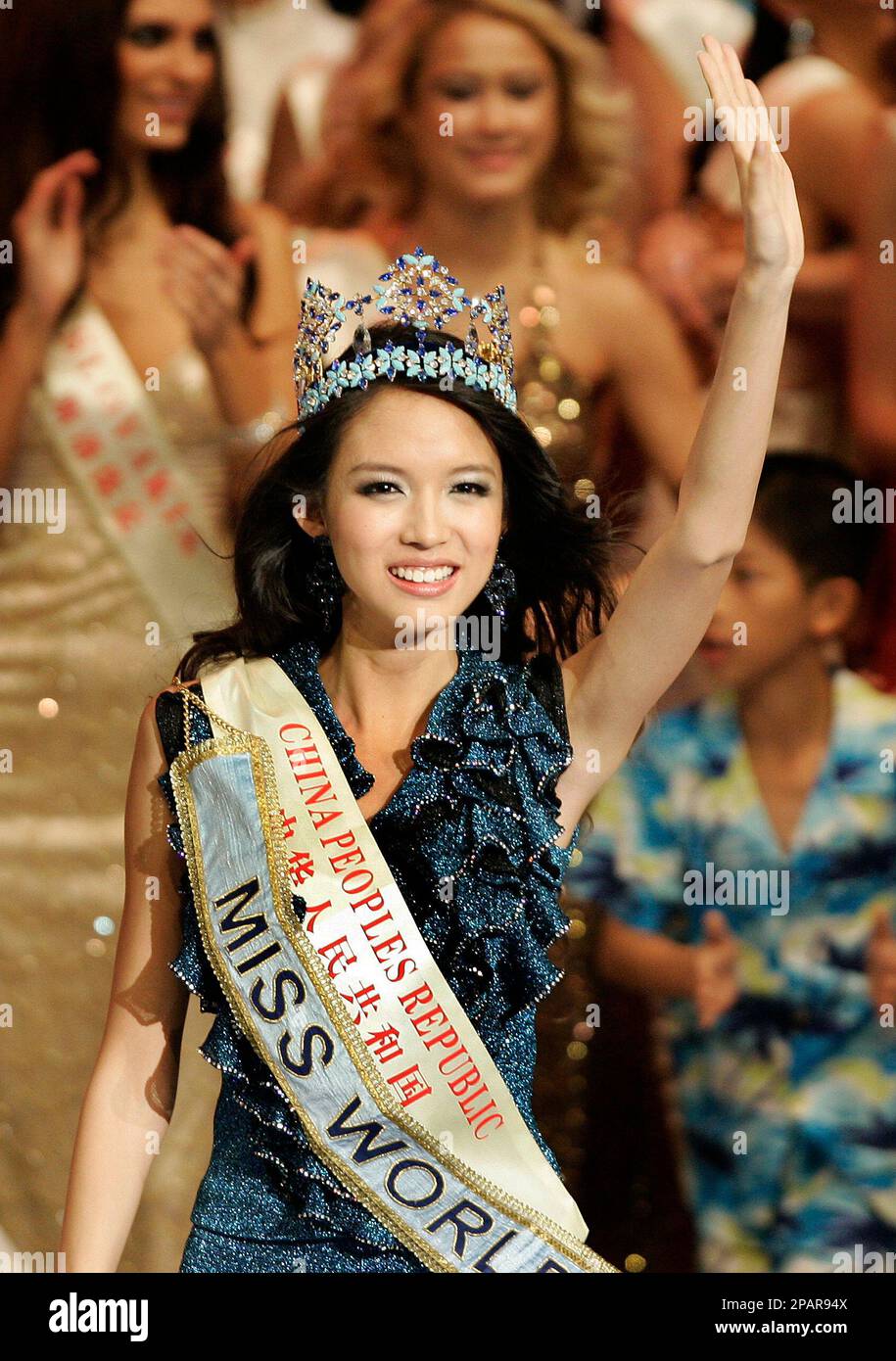Miss China Zhang Zhi Li waves to her fans after she won the Miss World ...