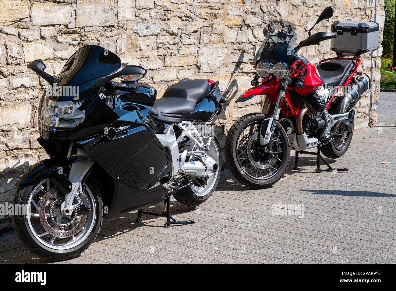 Two motorcycles hi-res stock photography and images - Alamy