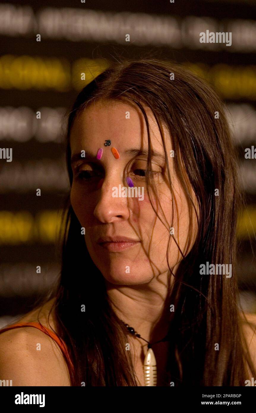 Andrea Echeverri, singer of the Colombian rock band "Aterciopelados ...
