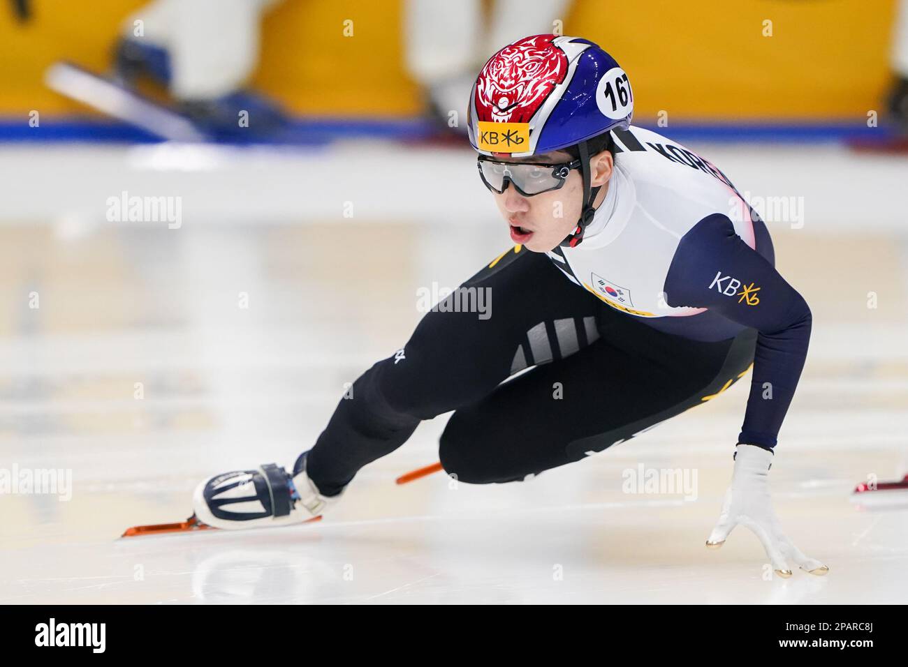 SEOUL, KOREA - MARCH 12: Jiwon Park of Korea competing on the Men's ...