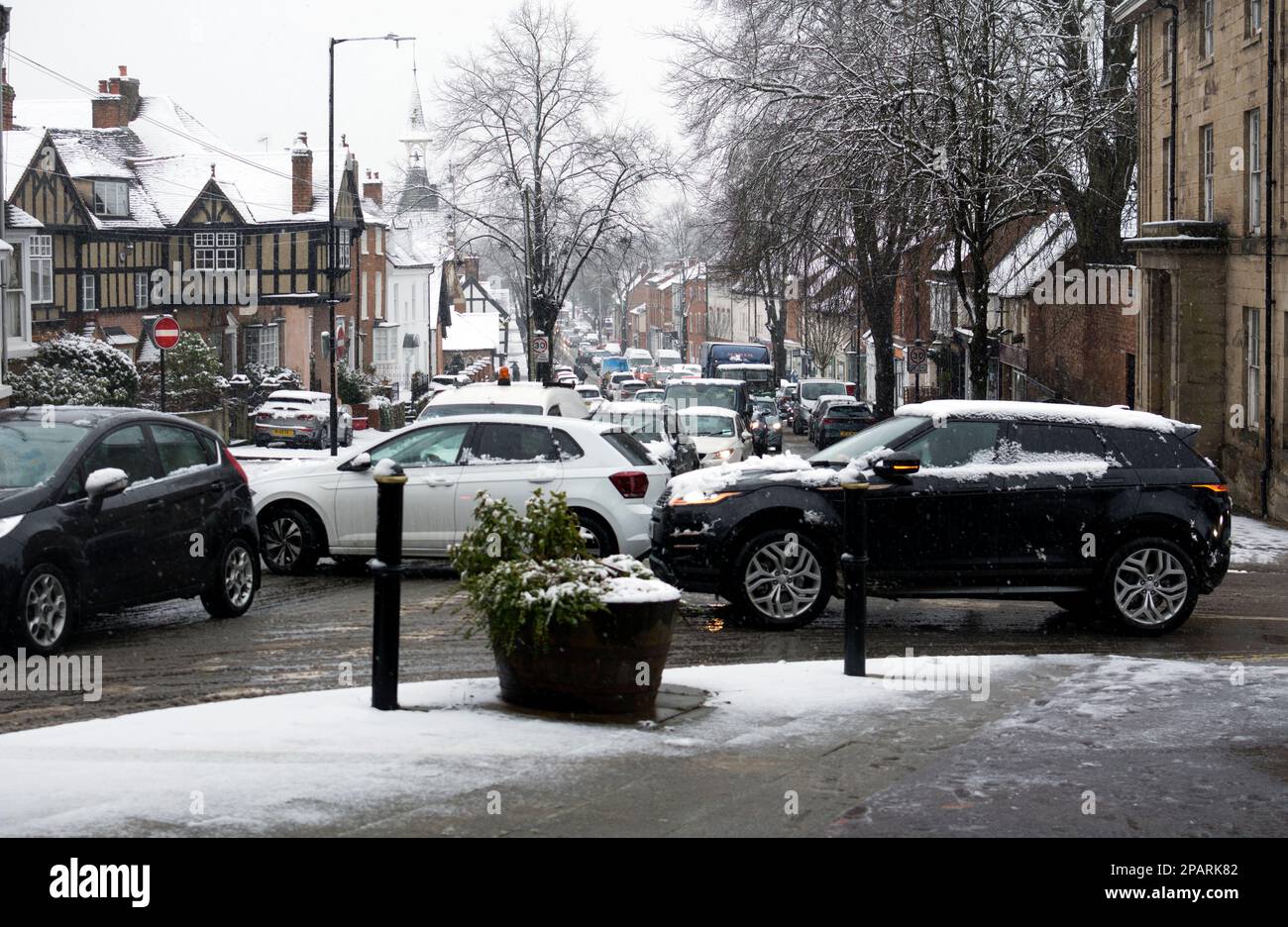 Traffic congestion in snowy weather, Warwick, Warwickshire, UK Stock ...