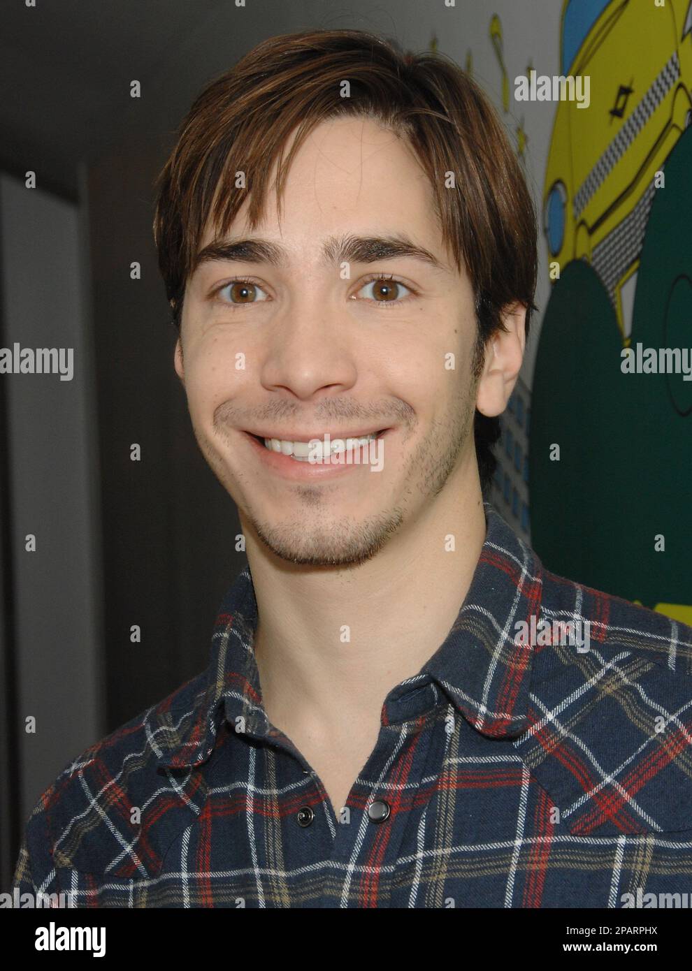 Actor Justin Long makes an appearance on MTV's "Total Request Live" at ...