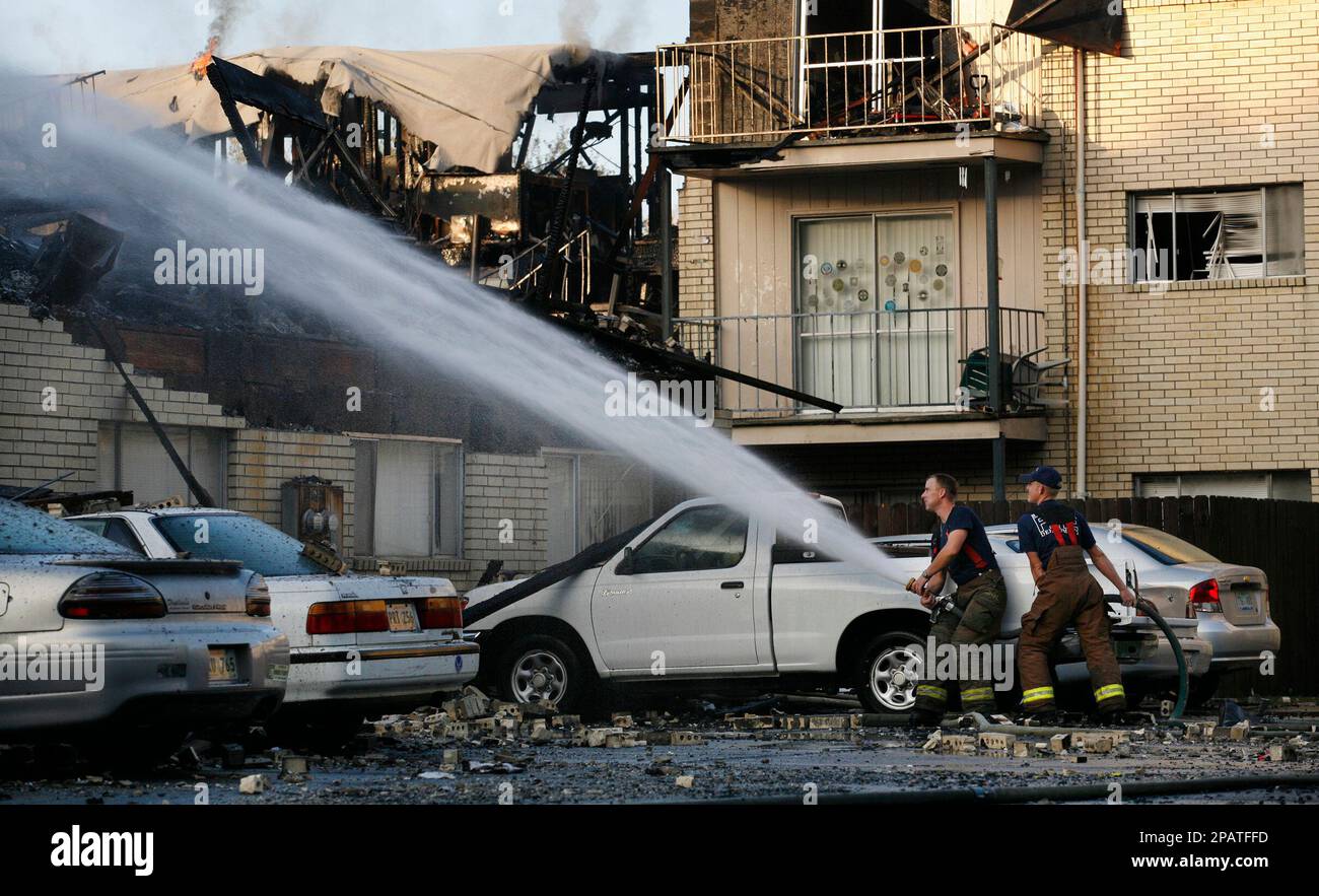 Baton Rouge firefighters continue fighting a fire Monday, Nov. 19, 2007 ...