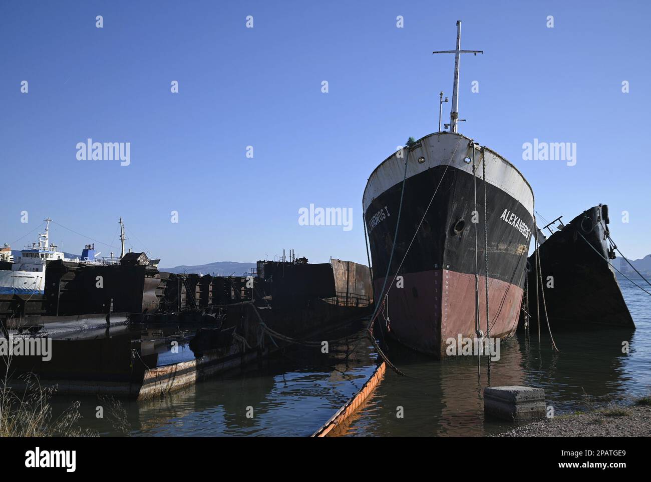 Bay of eleusis hi-res stock photography and images - Alamy