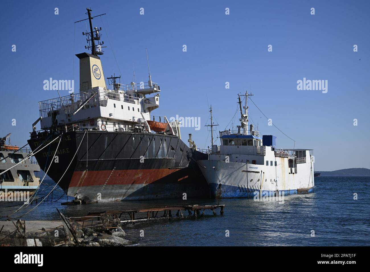 Bay of eleusis hi-res stock photography and images - Alamy