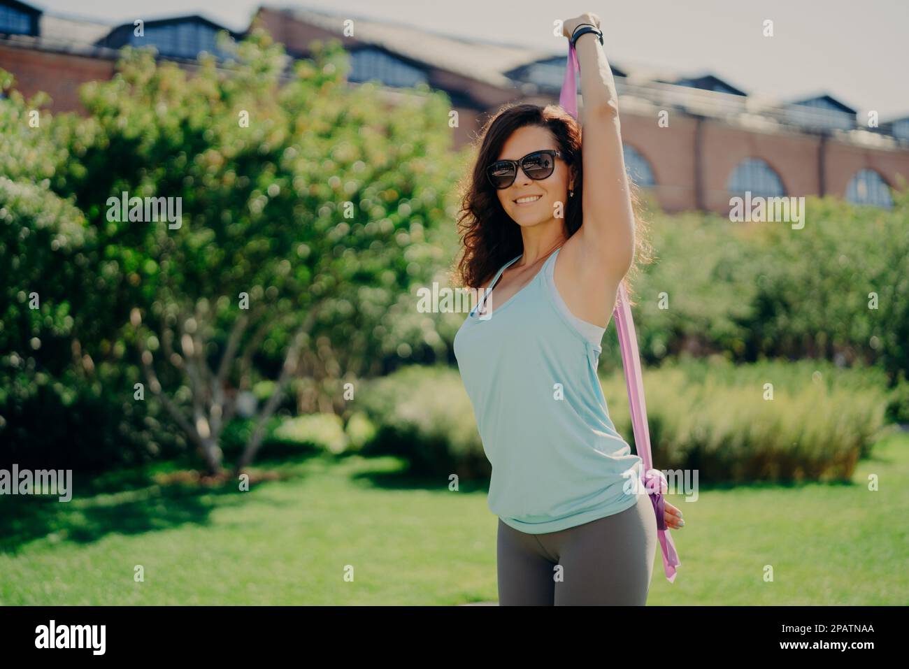 Arms exercises hi-res stock photography and images - Alamy