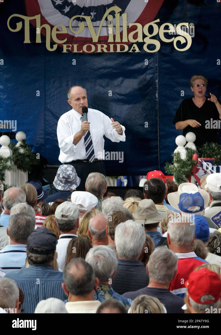 Republican presidential candidate, former New York mayor Rudy Giuliani ...