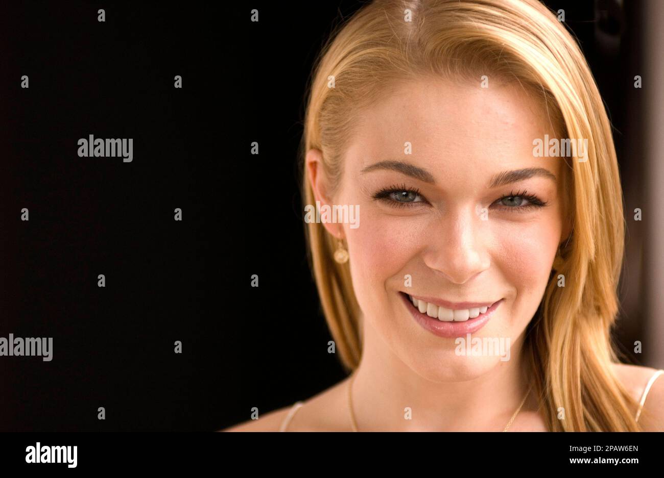 Singer LeAnn Rimes is photographed in New York, Oct. 10, 2007. (AP ...