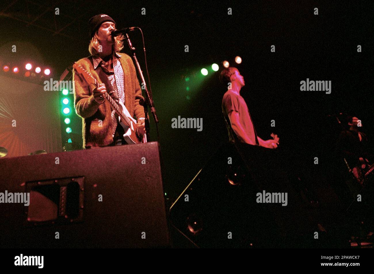 Kurt cobain photographs 1994 hi-res stock photography and images - Alamy