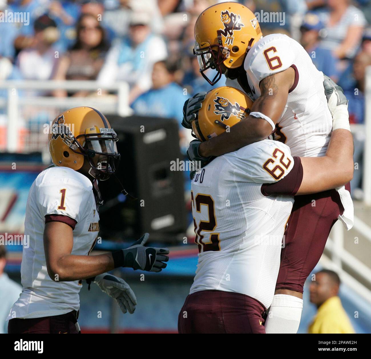 Arizona State wide receiver Kyle Williams, right, celebrates his ...