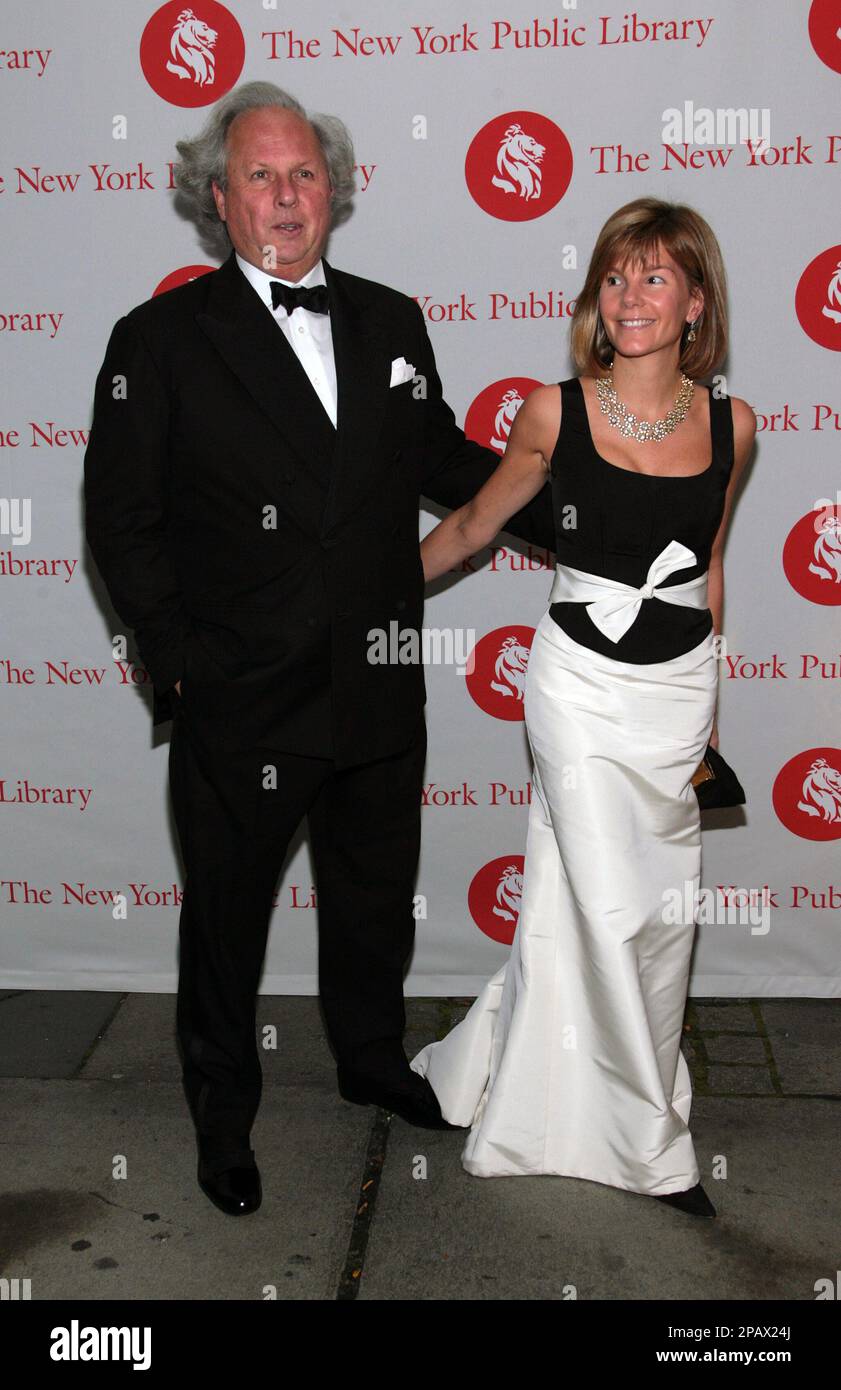 "Vanity Fair" editor Graydon Carter and wife Anna arrive for the 2007 ...
