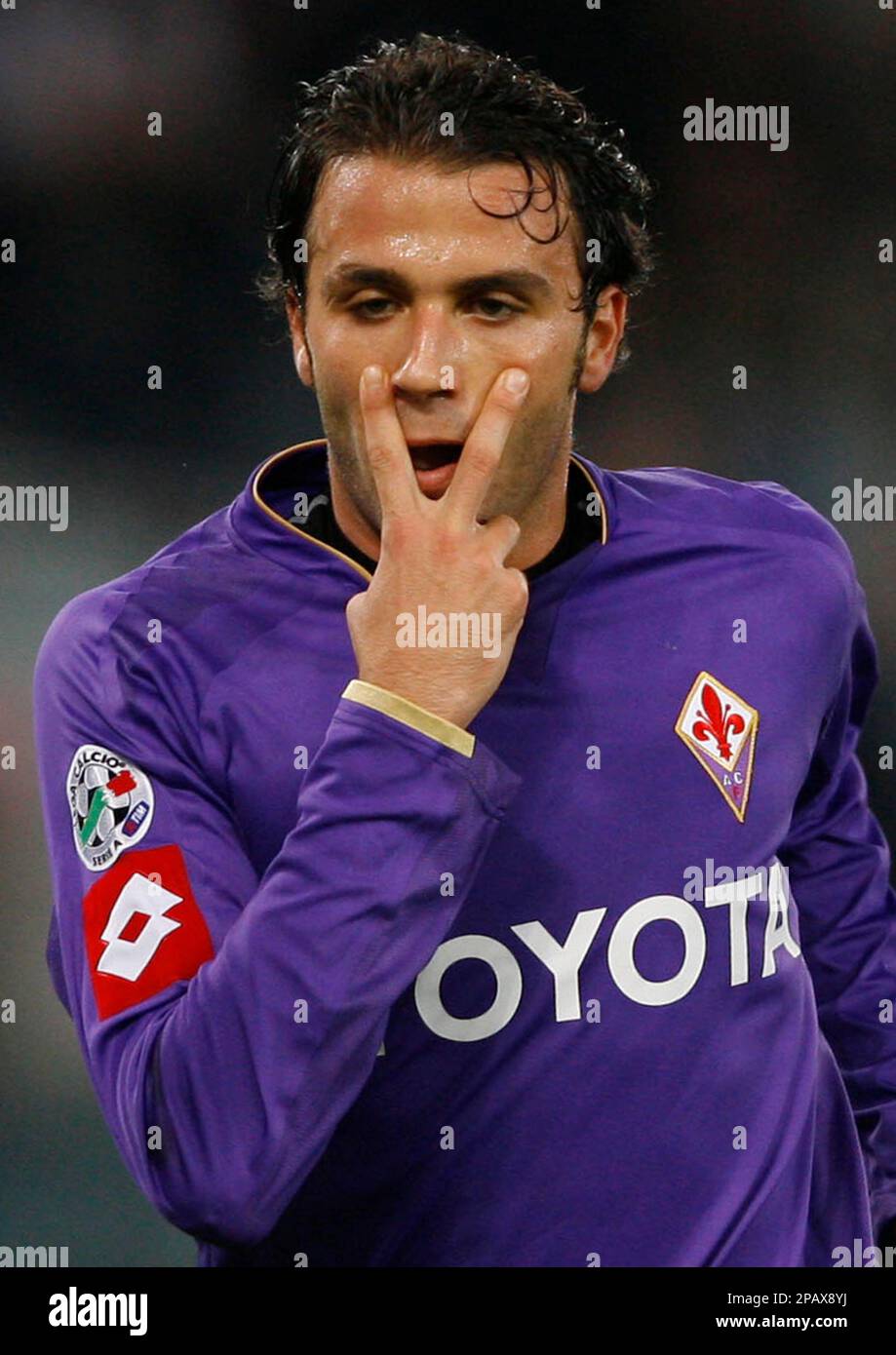 Fiorentina's Giampaolo Pazzini celebrates after scoring during the ...