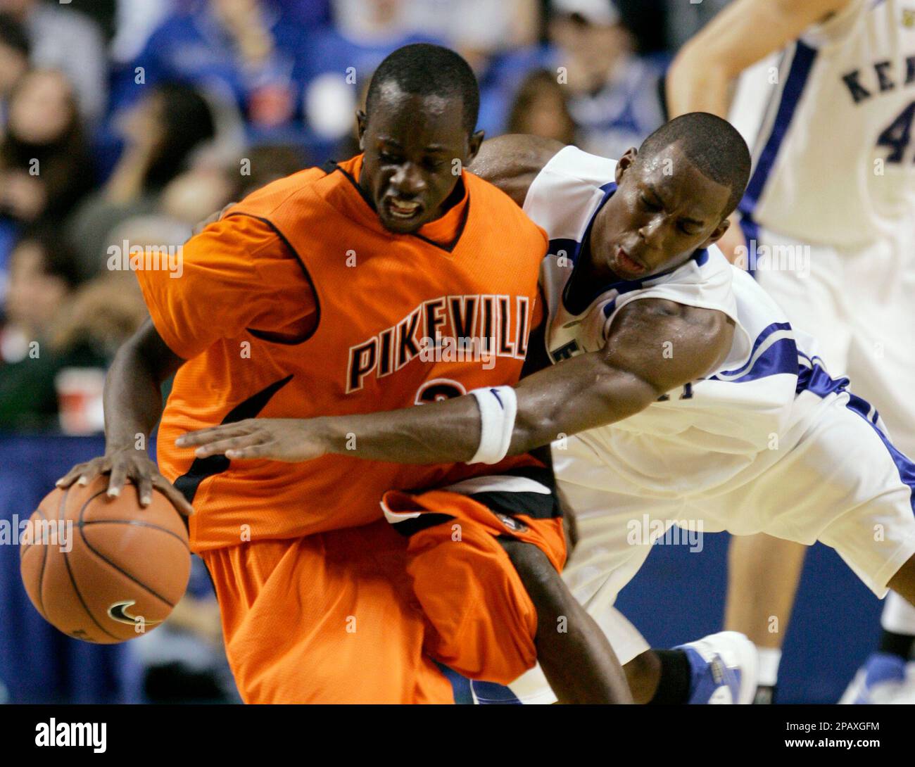 Kentucky's Jodie Meeks, right, tries to steal the ball from Pikeville's ...