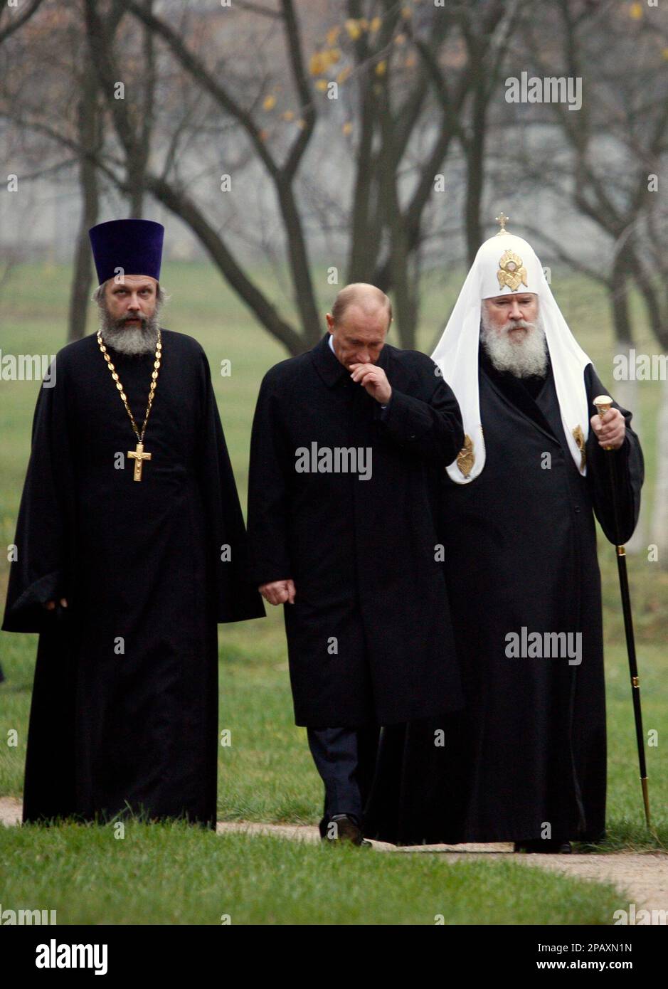 Russian Orthodox Patriarch Alexy II, right, and President Vladimir ...