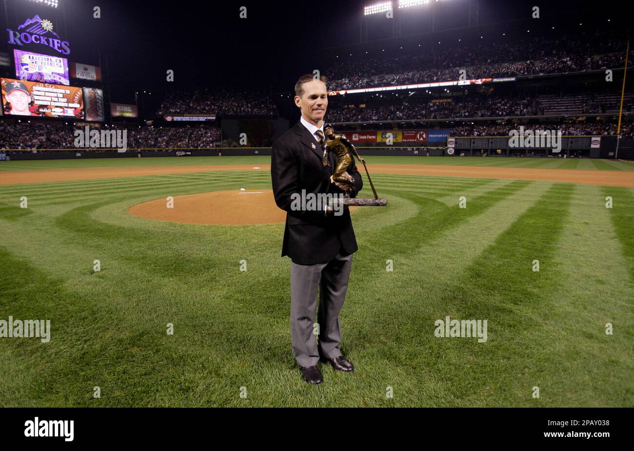 Roberto Clemente Man of the Year Award recipient Houston Astros' Craig ...