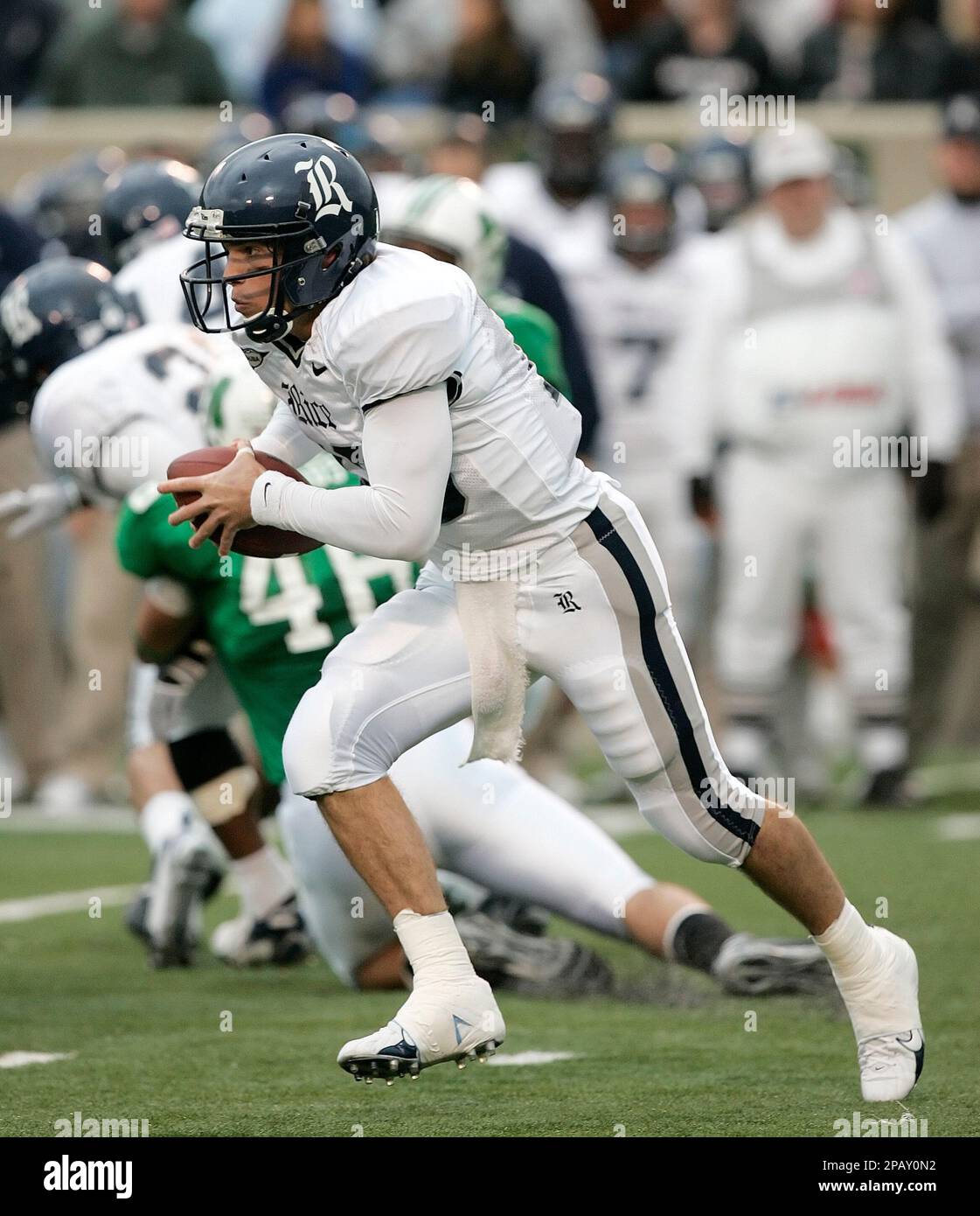 Rice quarterback Chase Clement carries the ball against Marshall during ...